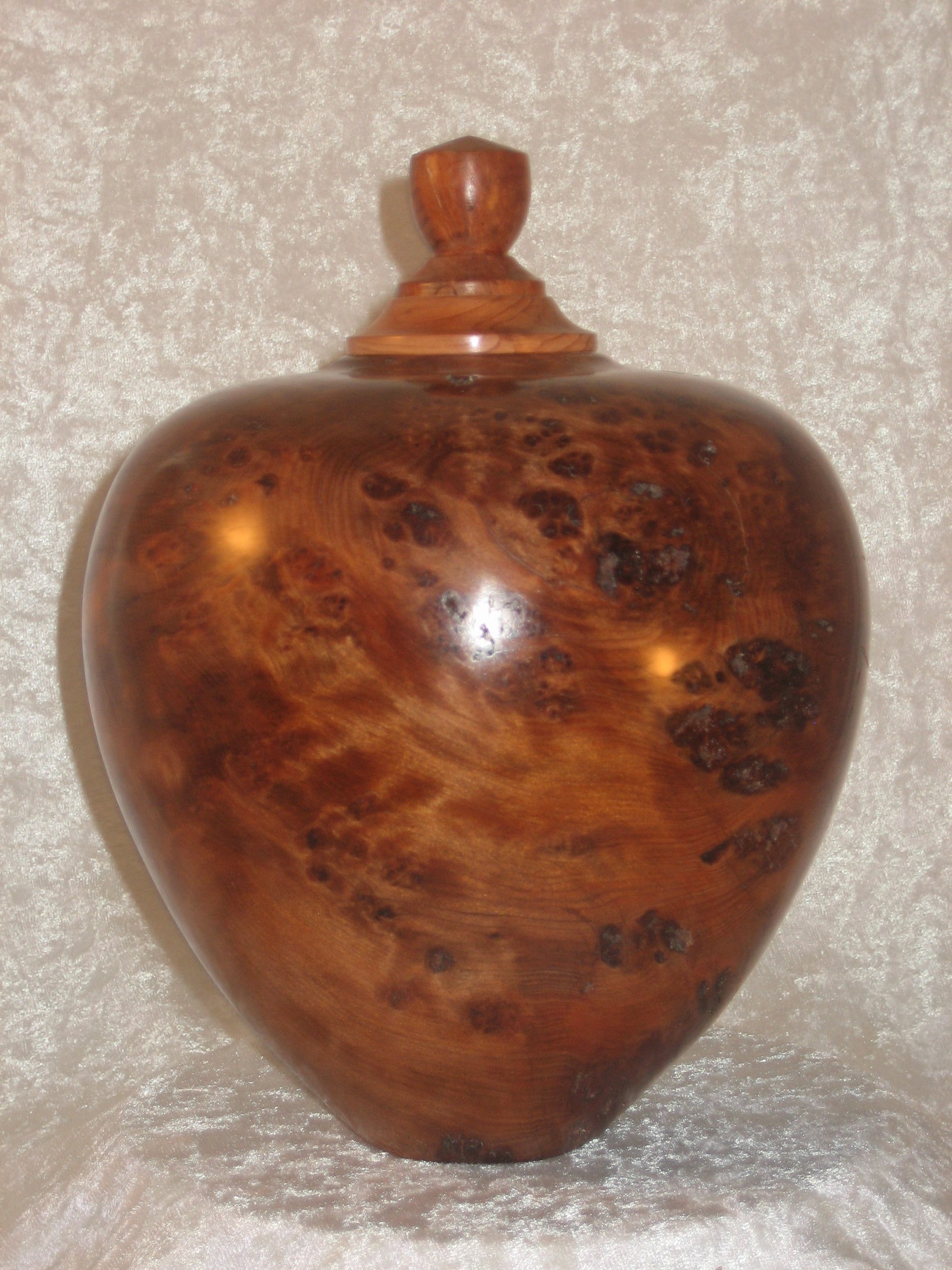 Custom Turned Urns | Handcrafted Wooden Urns by David Swiger